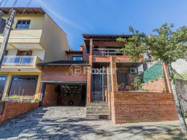 Casa / Sobrado para Venda em Porto Alegre/RS Teresópolis 5 Quartos