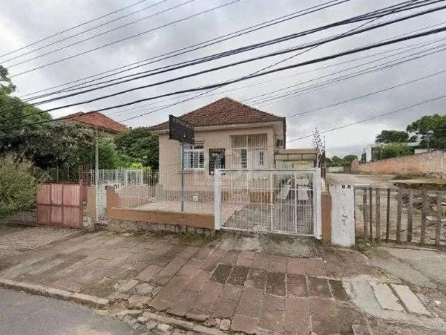Casa / Sobrado para Venda em Porto Alegre/RS Teresópolis 8 Quartos