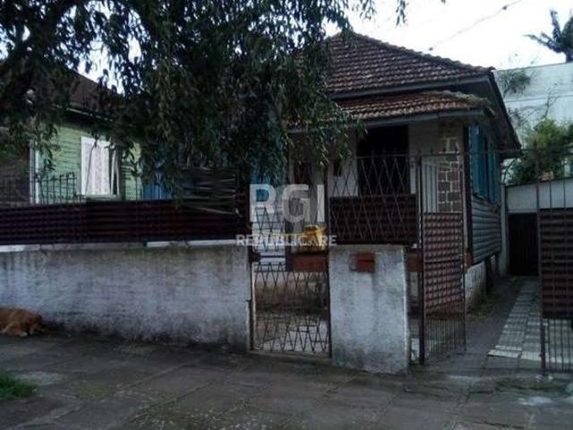 Casa / Sobrado para Venda em Porto Alegre/RS Teresópolis 2 Quartos