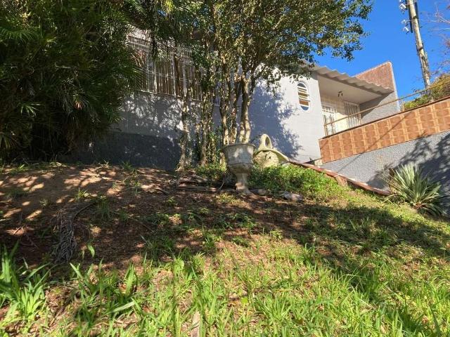 Casa / Sobrado para Venda em Porto Alegre/RS Teresópolis 3 Quartos