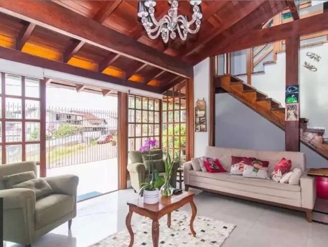 Casa / Sobrado para Venda em Porto Alegre/RS Teresópolis 3 Quartos