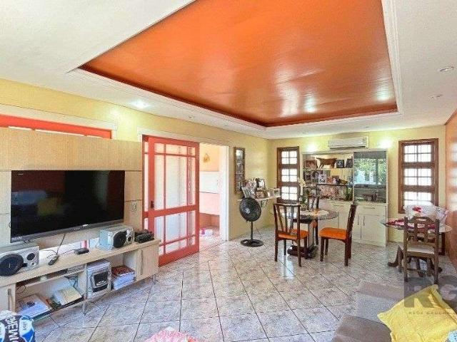 Casa / Sobrado para Venda em Porto Alegre/RS Teresópolis 3 Quartos