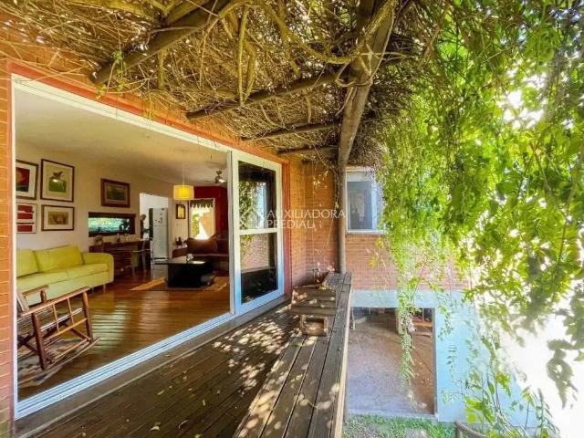 Casa / Sobrado para Venda em Porto Alegre/RS Teresópolis 3 Quartos