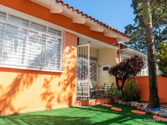 Casa / Sobrado para Venda em Porto Alegre/RS Teresópolis 3 Quartos