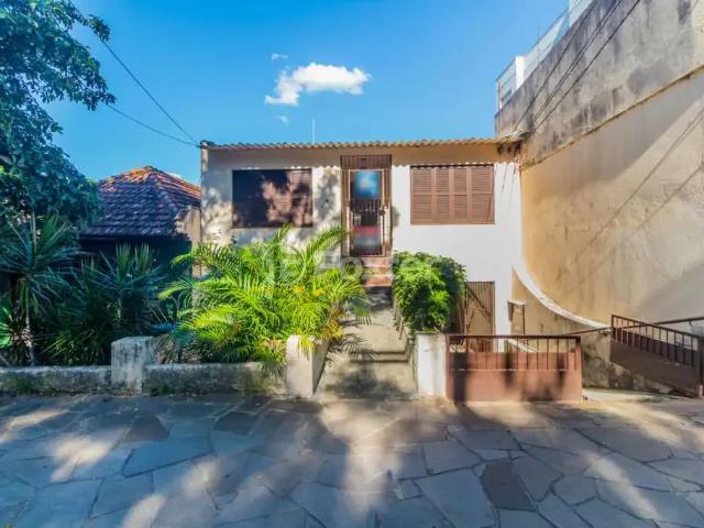 Casa / Sobrado para Venda em Porto Alegre/RS Teresópolis 3 Quartos