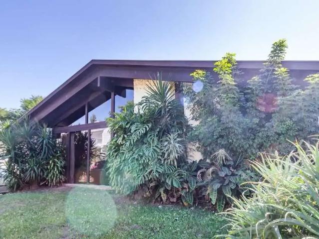 Casa / Sobrado para Venda em Porto Alegre/RS Três Figueiras 4 Quartos