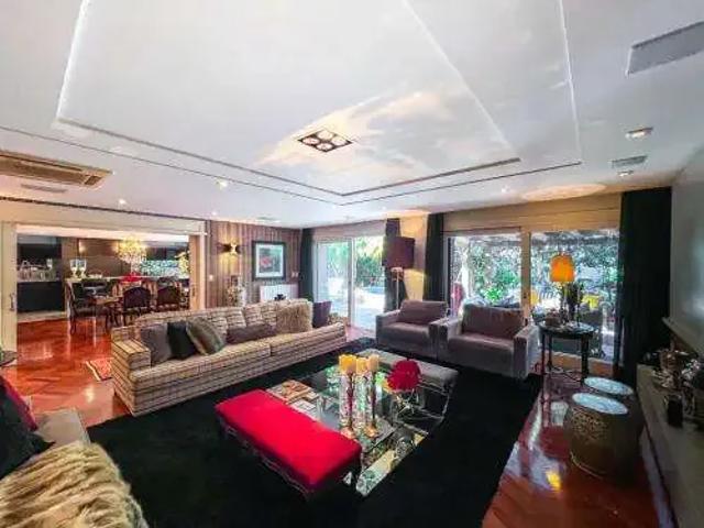 Casa / Sobrado para Venda em Porto Alegre/RS Três Figueiras 4 Quartos