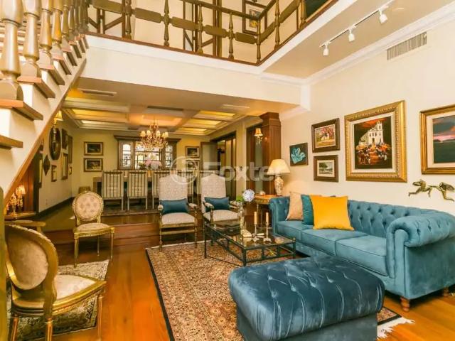 Casa / Sobrado para Venda em Porto Alegre/RS Três Figueiras 4 Quartos
