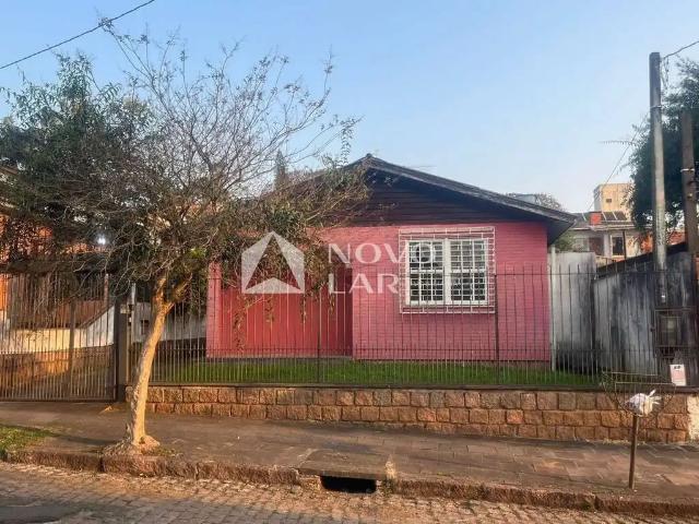 Casa / Sobrado para Venda em Porto Alegre/RS Três Figueiras 4 Quartos