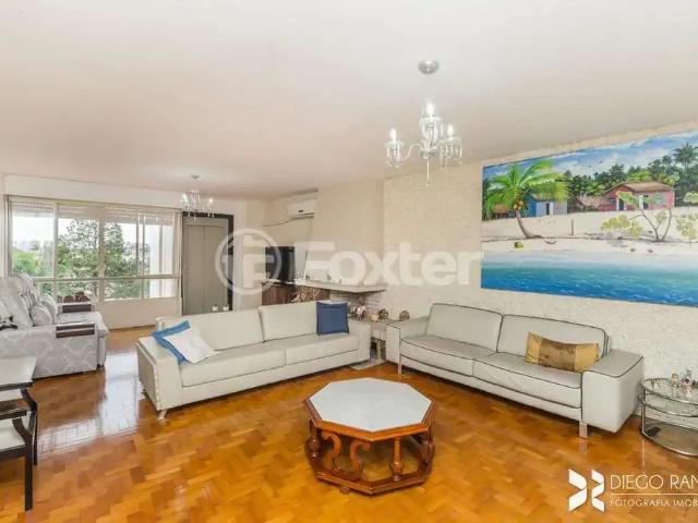 Casa / Sobrado para Venda em Porto Alegre/RS Três Figueiras 4 Quartos