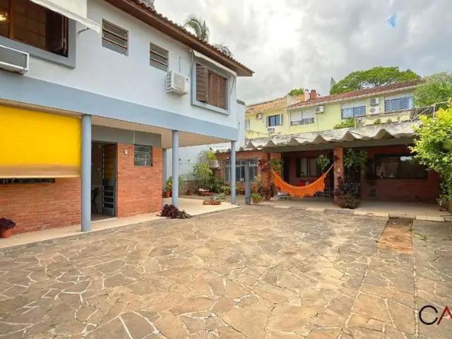Casa / Sobrado para Venda em Porto Alegre/RS Três Figueiras 4 Quartos
