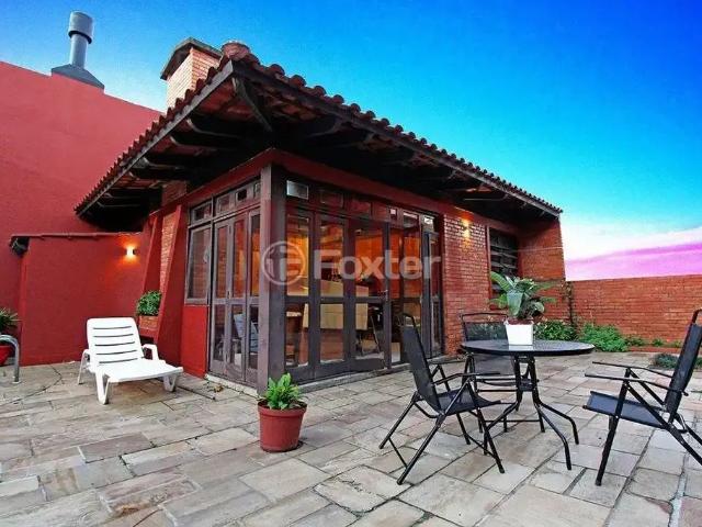 Casa / Sobrado para Venda em Porto Alegre/RS Três Figueiras 4 Quartos