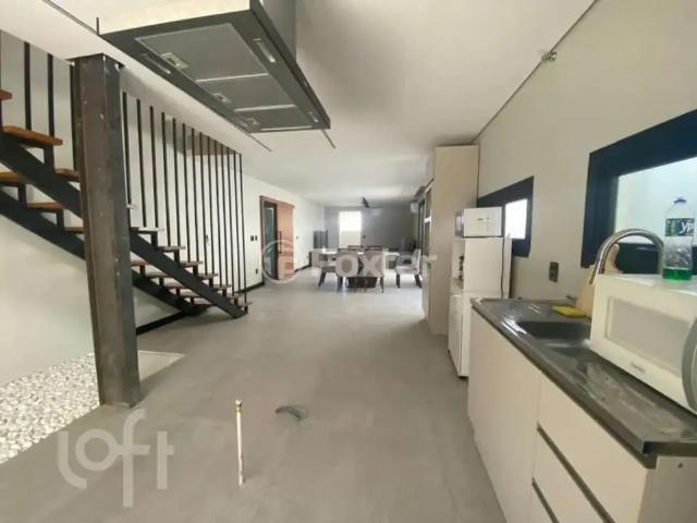 Casa / Sobrado para Venda em Porto Alegre/RS Três Figueiras 4 Quartos