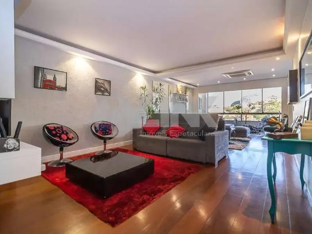 Casa / Sobrado para Venda em Porto Alegre/RS Três Figueiras 4 Quartos