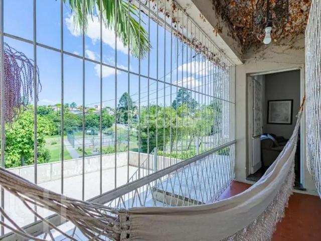 Casa / Sobrado para Venda em Porto Alegre/RS Três Figueiras 4 Quartos
