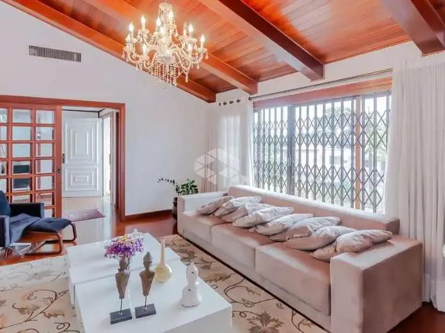 Casa / Sobrado para Venda em Porto Alegre/RS Três Figueiras 4 Quartos
