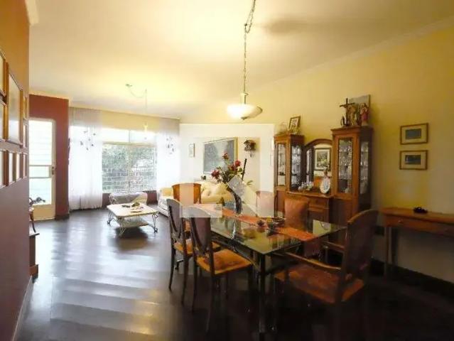 Casa / Sobrado para Venda em Porto Alegre/RS Três Figueiras 3 Quartos
