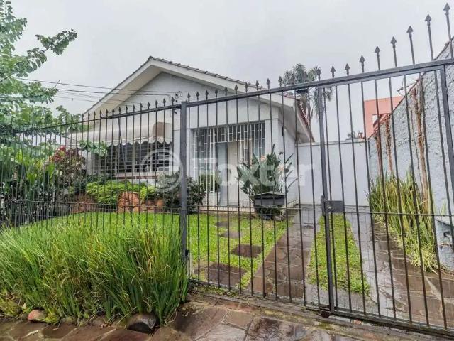 Casa / Sobrado para Venda em Porto Alegre/RS Três Figueiras 3 Quartos
