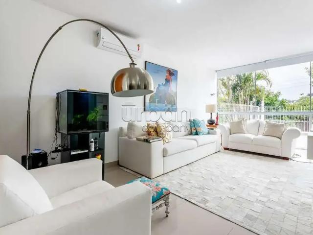 Casa / Sobrado para Venda em Porto Alegre/RS Três Figueiras 3 Quartos