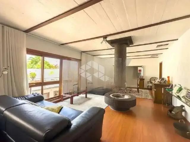 Casa / Sobrado para Venda em Porto Alegre/RS Três Figueiras 3 Quartos