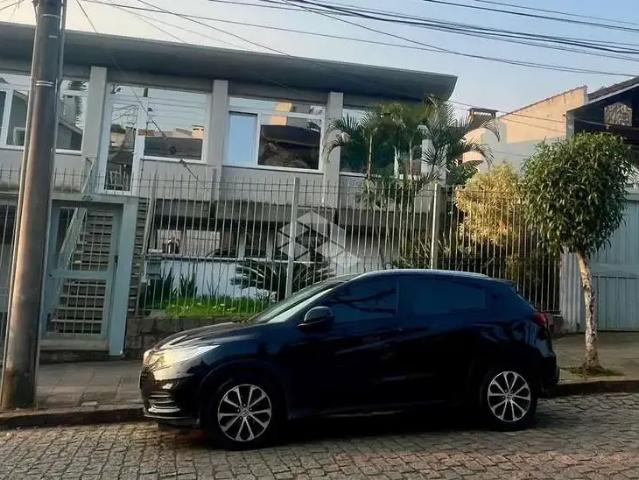 Casa / Sobrado para Venda em Porto Alegre/RS Três Figueiras 3 Quartos