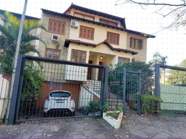 Casa / Sobrado para Venda em Porto Alegre/RS Três Figueiras 3 Quartos