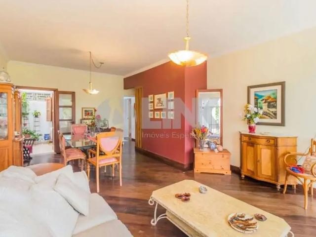 Casa / Sobrado para Venda em Porto Alegre/RS Três Figueiras 3 Quartos