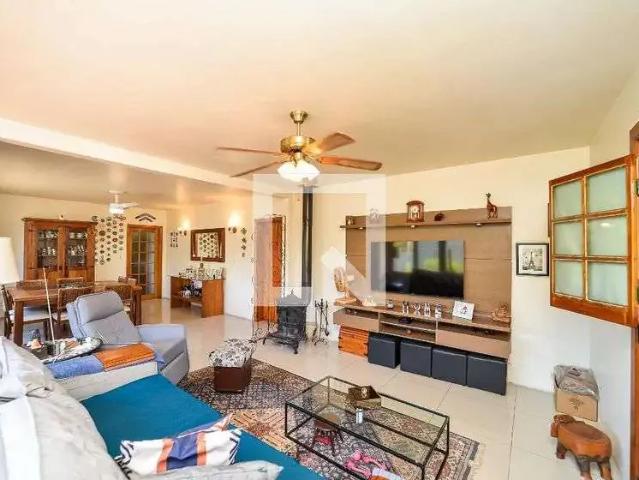 Casa / Sobrado para Venda em Porto Alegre/RS Três Figueiras 3 Quartos