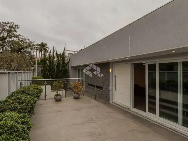 Casa / Sobrado para Venda em Porto Alegre/RS Três Figueiras 3 Quartos