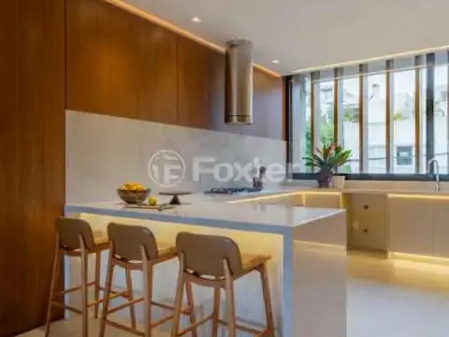 Casa / Sobrado para Venda em Porto Alegre/RS Três Figueiras 3 Quartos