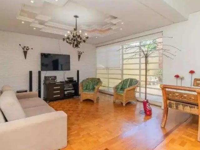 Casa / Sobrado para Venda em Porto Alegre/RS Três Figueiras 3 Quartos