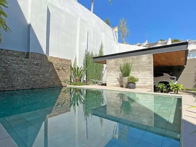 Casa / Sobrado para Venda em Porto Alegre/RS Três Figueiras 3 Quartos