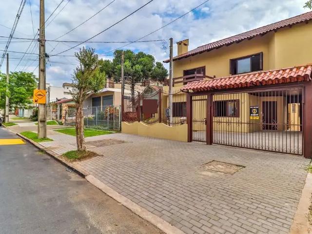 Casa / Sobrado para Venda em Porto Alegre/RS Tristeza 4 Quartos