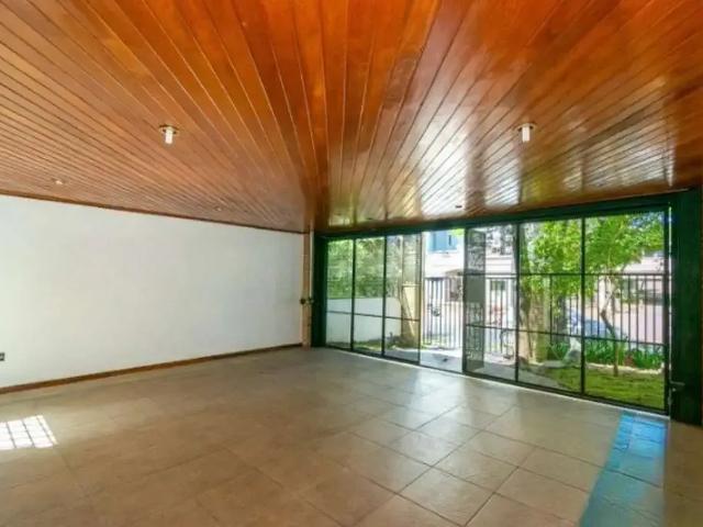 Casa / Sobrado para Venda em Porto Alegre/RS Tristeza 4 Quartos