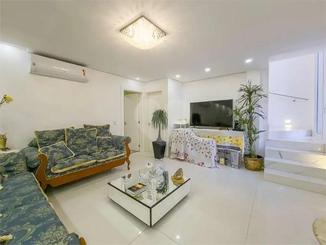 Casa / Sobrado para Venda em Porto Alegre/RS Tristeza 4 Quartos