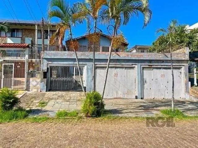 Casa / Sobrado para Venda em Porto Alegre/RS Tristeza 4 Quartos