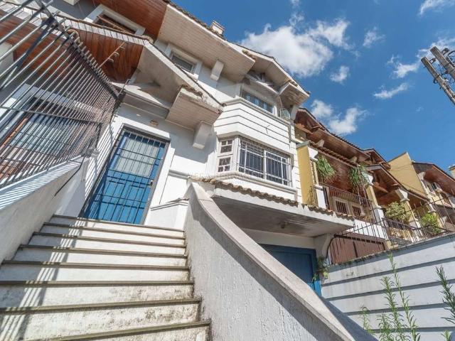 Casa / Sobrado para Venda em Porto Alegre/RS Tristeza 4 Quartos