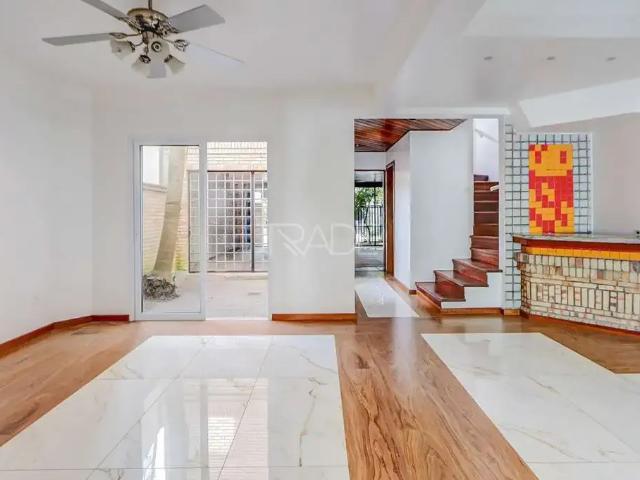 Casa / Sobrado para Venda em Porto Alegre/RS Tristeza 4 Quartos