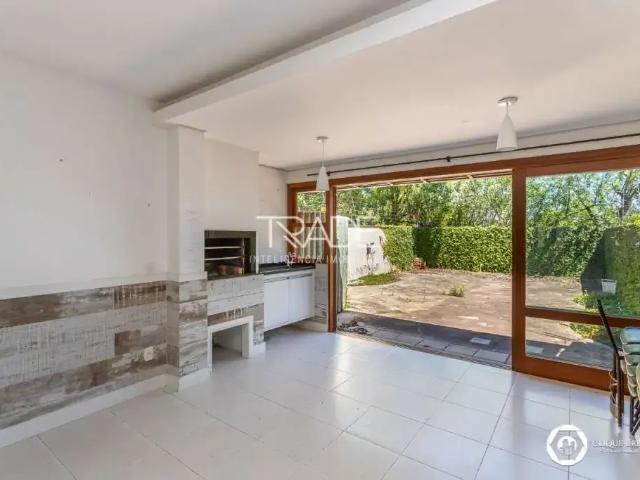Casa / Sobrado para Venda em Porto Alegre/RS Tristeza 4 Quartos