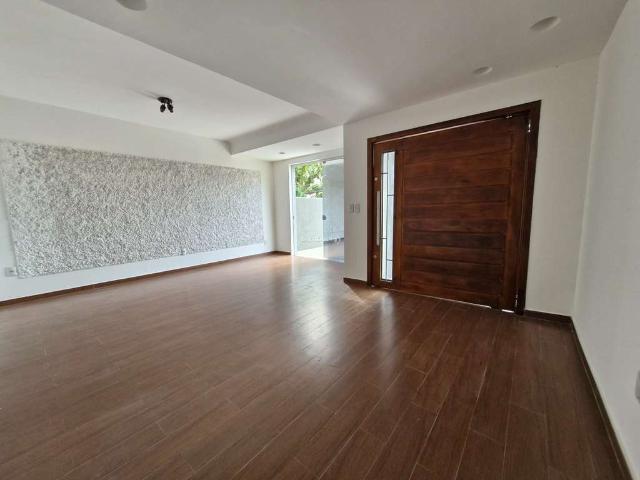 Casa / Sobrado para Venda em Porto Alegre/RS Tristeza 4 Quartos