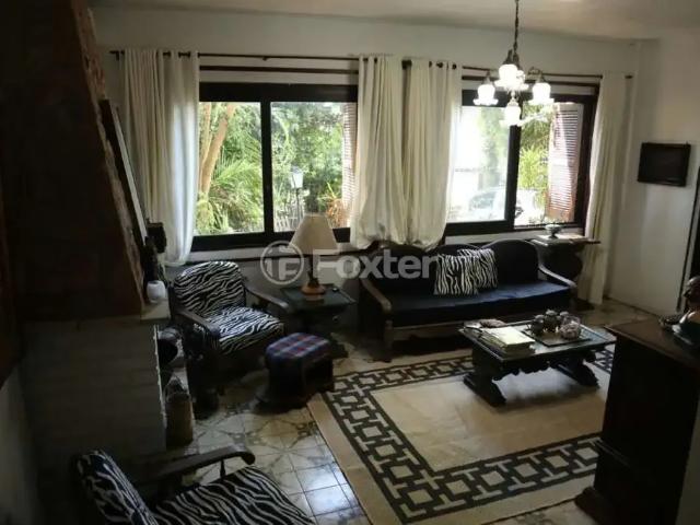 Casa / Sobrado para Venda em Porto Alegre/RS Tristeza 4 Quartos