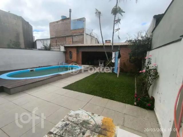 Casa / Sobrado para Venda em Porto Alegre/RS Tristeza 4 Quartos