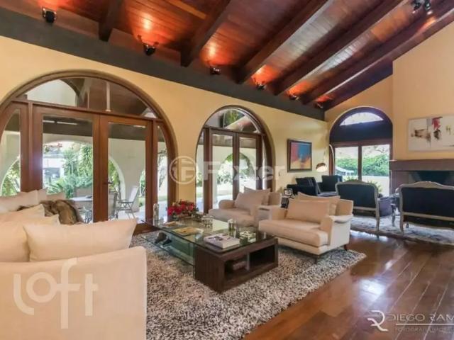 Casa / Sobrado para Venda em Porto Alegre/RS Tristeza 4 Quartos