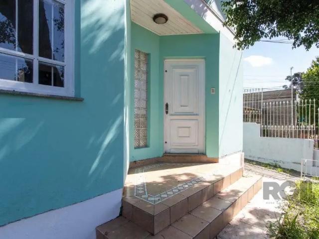 Casa / Sobrado para Venda em Porto Alegre/RS Tristeza 4 Quartos