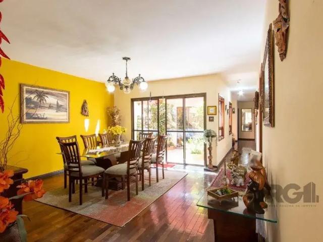 Casa / Sobrado para Venda em Porto Alegre/RS Tristeza 4 Quartos