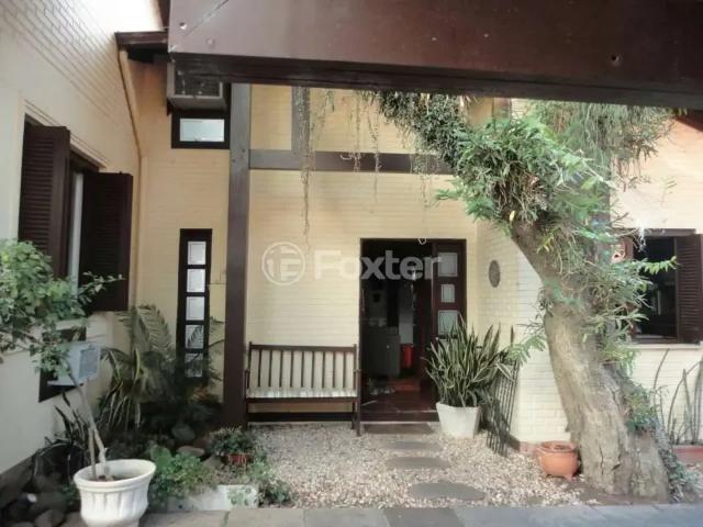 Casa / Sobrado para Venda em Porto Alegre/RS Tristeza 4 Quartos
