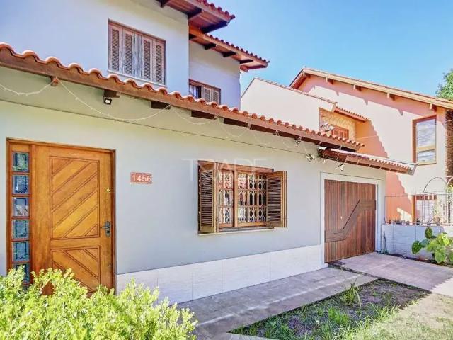 Casa / Sobrado para Venda em Porto Alegre/RS Tristeza 4 Quartos