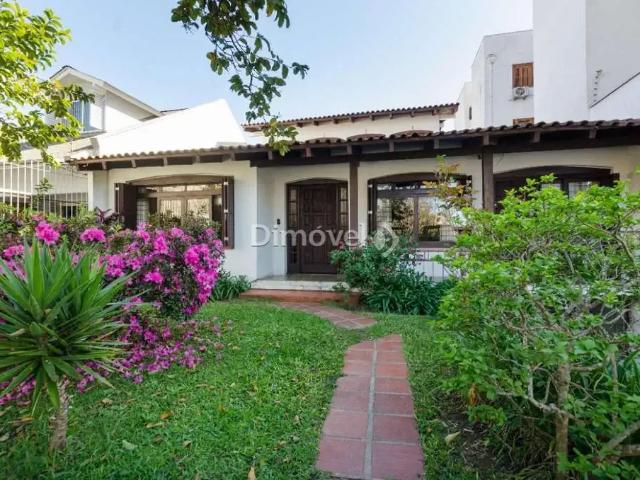 Casa / Sobrado para Venda em Porto Alegre/RS Tristeza 4 Quartos
