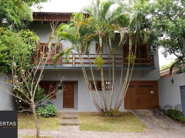 Casa / Sobrado para Venda em Porto Alegre/RS Tristeza 4 Quartos