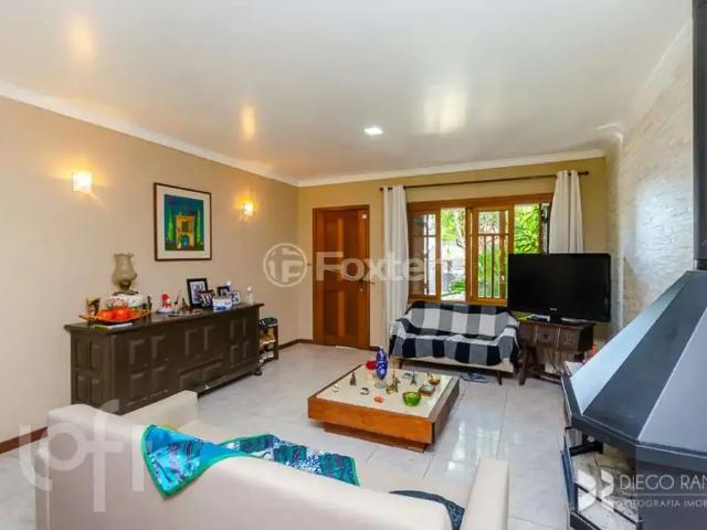 Casa / Sobrado para Venda em Porto Alegre/RS Tristeza 4 Quartos